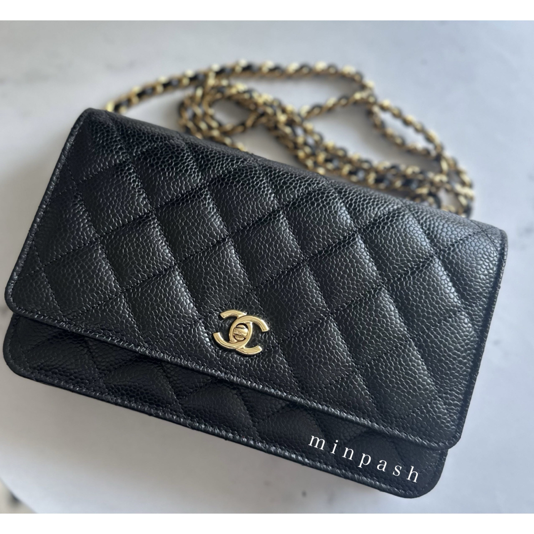 CHANEL - CHANEL ♡ チェーンウォレット ターンロック キャビア CHANEL - CHANEL ♡ チェーンウォレット ターンロック キャビア