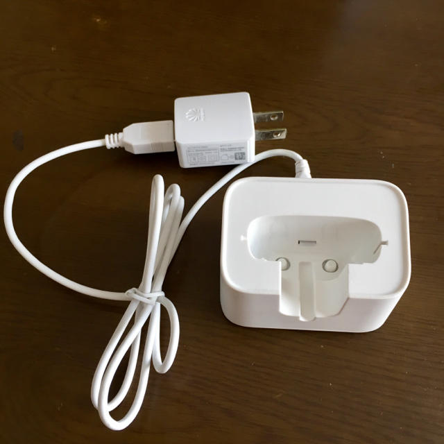 NTTdocomoドコモキッズ携帯充電器AC卓上アダプターHW03の通販 by NTTdocomoドコモキッズ携帯充電器AC卓上アダプターHW03の通販 by